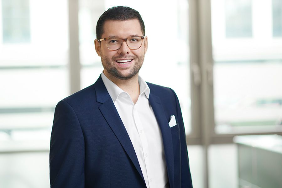 FiNUM.Finanzhaus ernennt Max Zinkel zum neuen Vorstandsmitglied